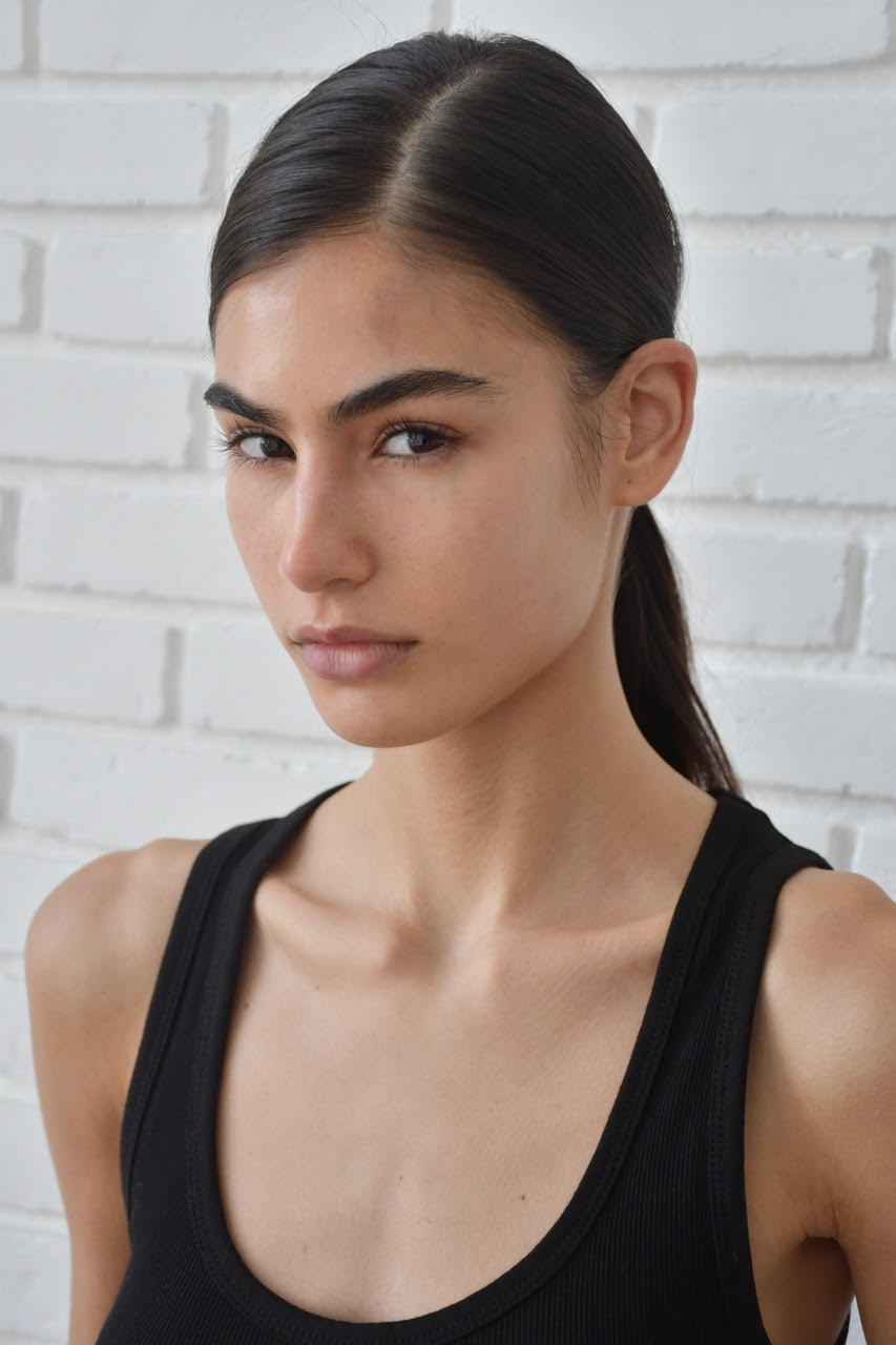 Brenda Szklarkiervicz | Official Portfolio | Look1 Models Management